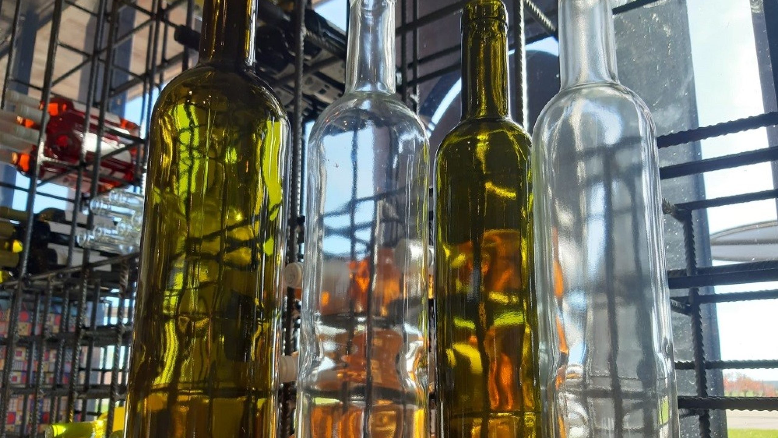 LOS COLORES DE LAS BOTELLAS